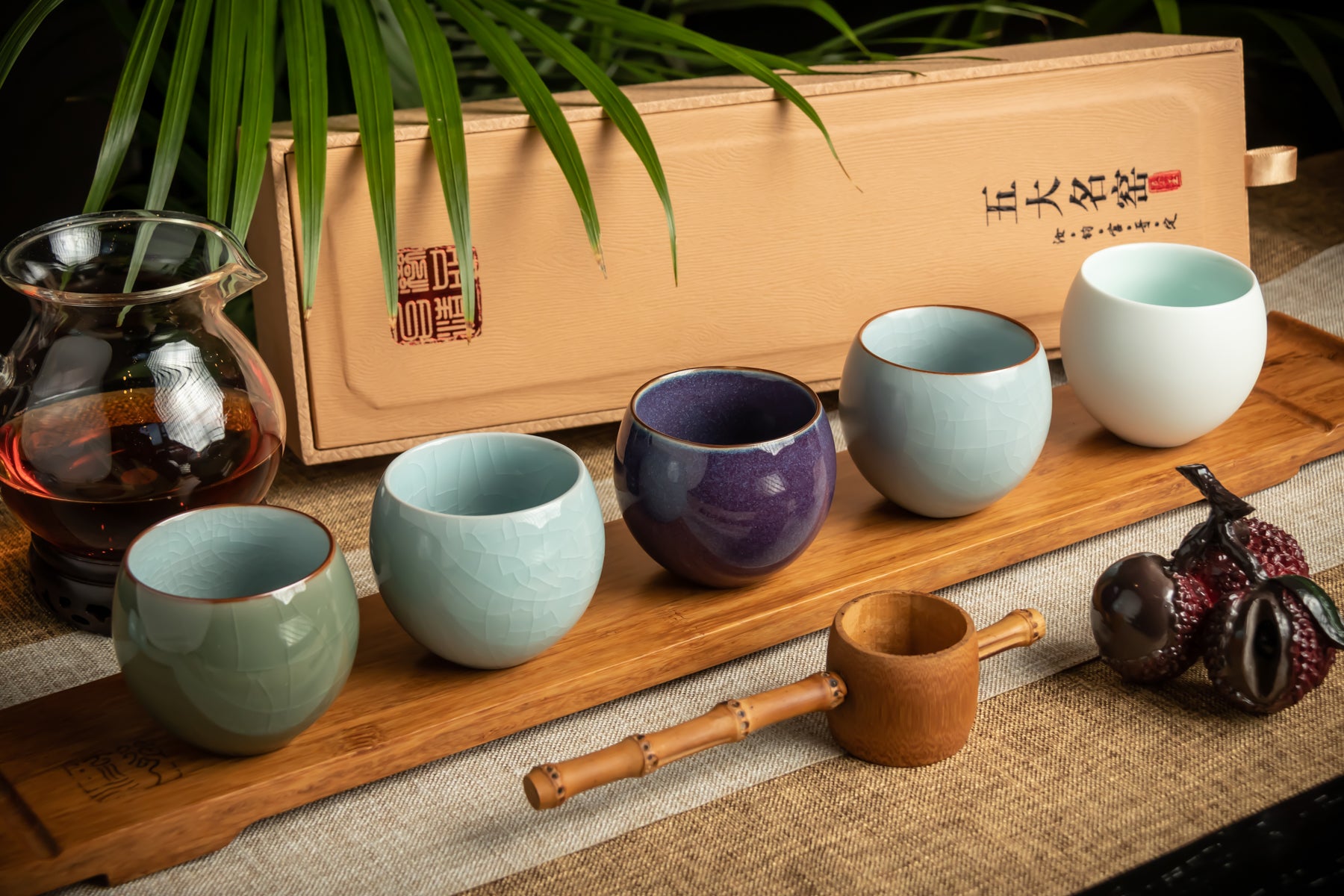 Teacup Set White Silver Liner